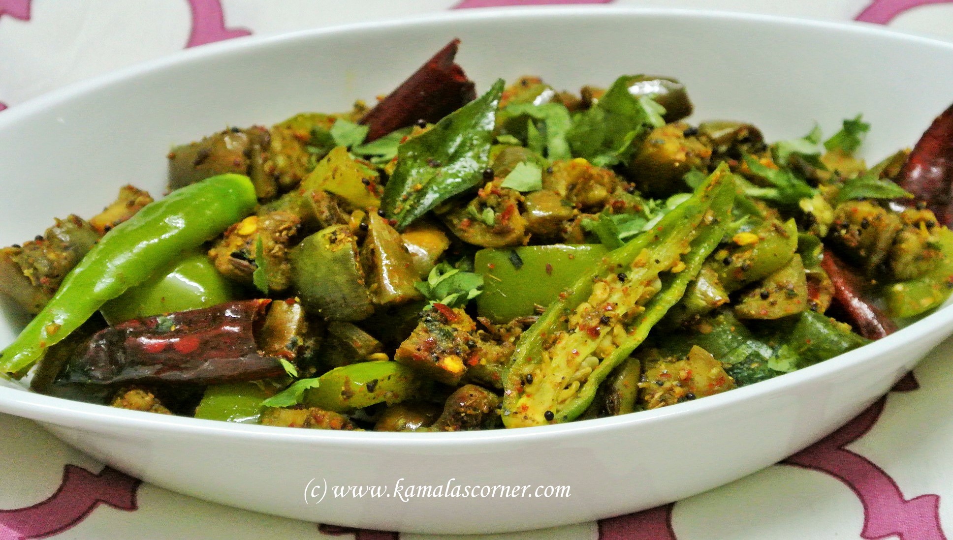 Brinjal Capsicum Poriyal - Kamala's Corner